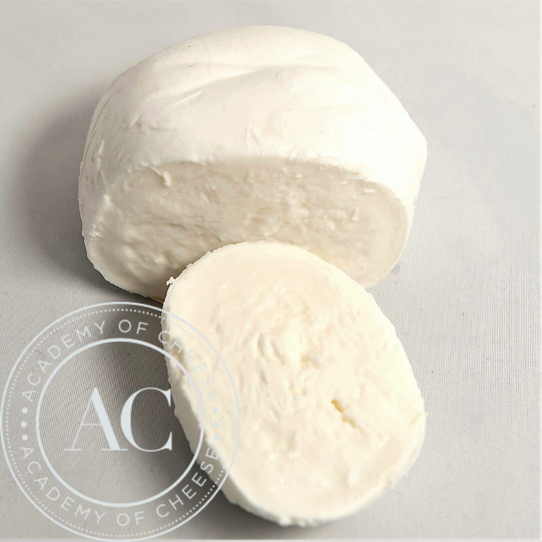 Mozzarella di Bufala Campana PDO - Academy Of Cheese