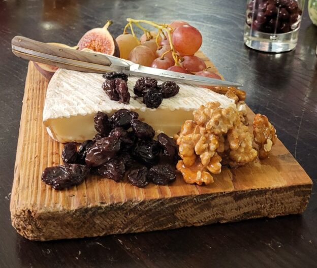 4 Great Palate Cleansers when Tasting Cheese - Academy Of Cheese